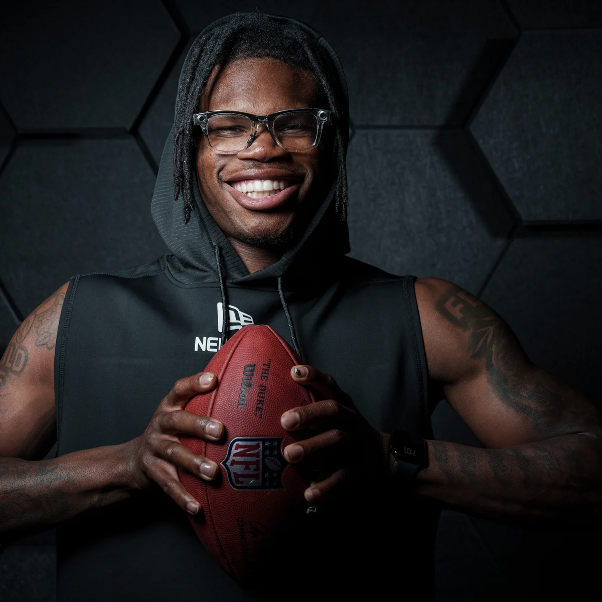 Travis Hunter Signs Historic Rookie Deal with Jaguars