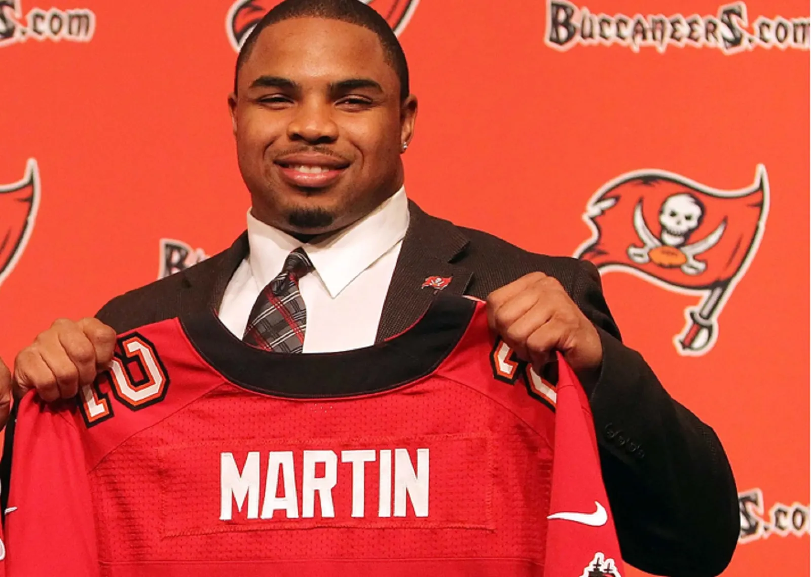 NFL Mourns Doug Martin death: Buccaneers Legend Passes at 36